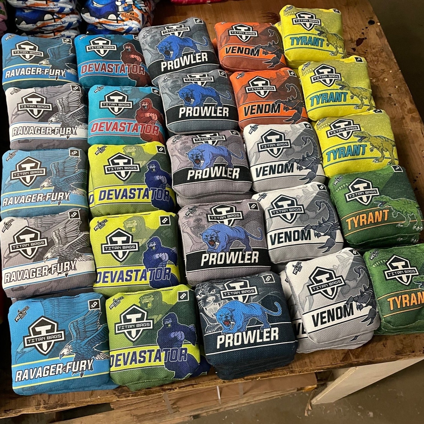 Prowler | Titan | Cornhole Bags | Set of 4 | Speed: 4/6 – N1 Cornhole Gear